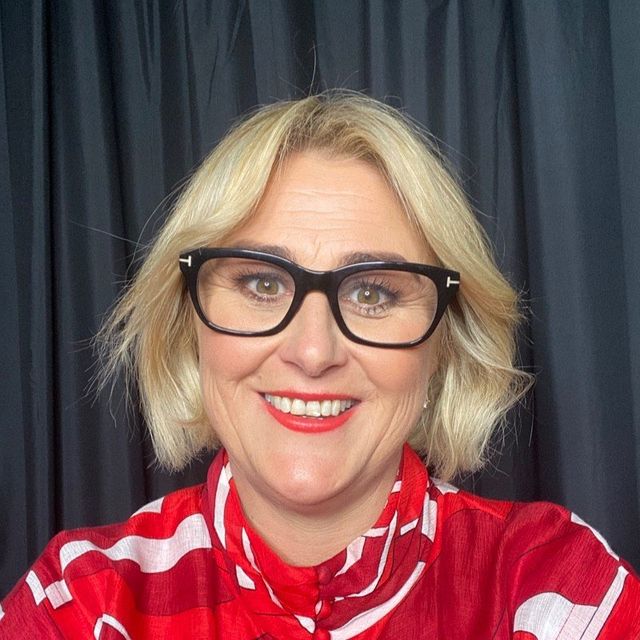 Sarah Nally's Instagram, Twitter & Facebook on IDCrawl