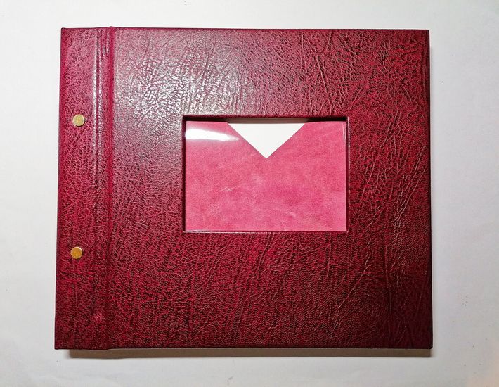 Custom hand bound books with vintage style & sustainability.