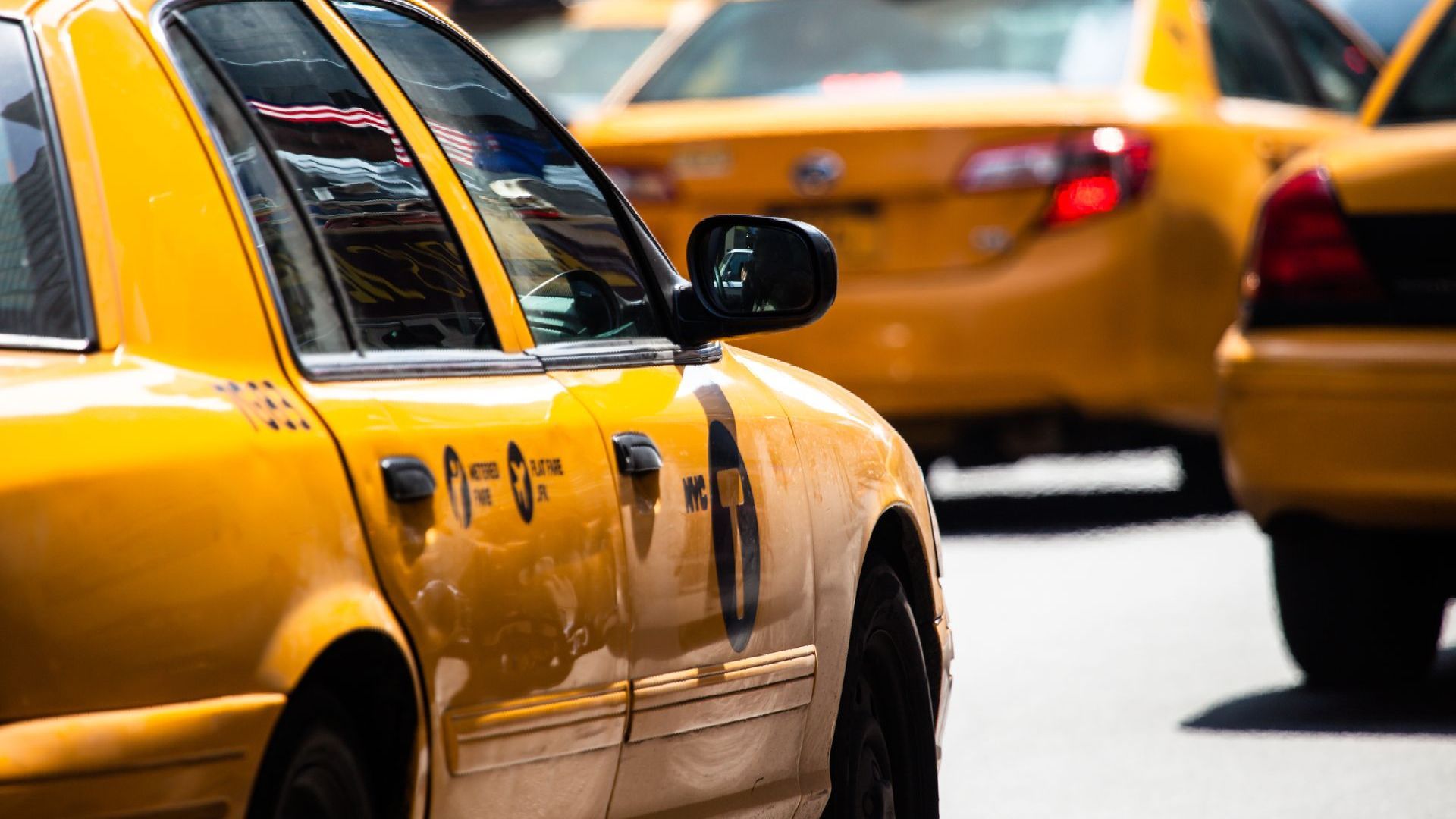 Best Taxi Service | Palm Beach, FL | Jet Yellow Cab & Limousine Service