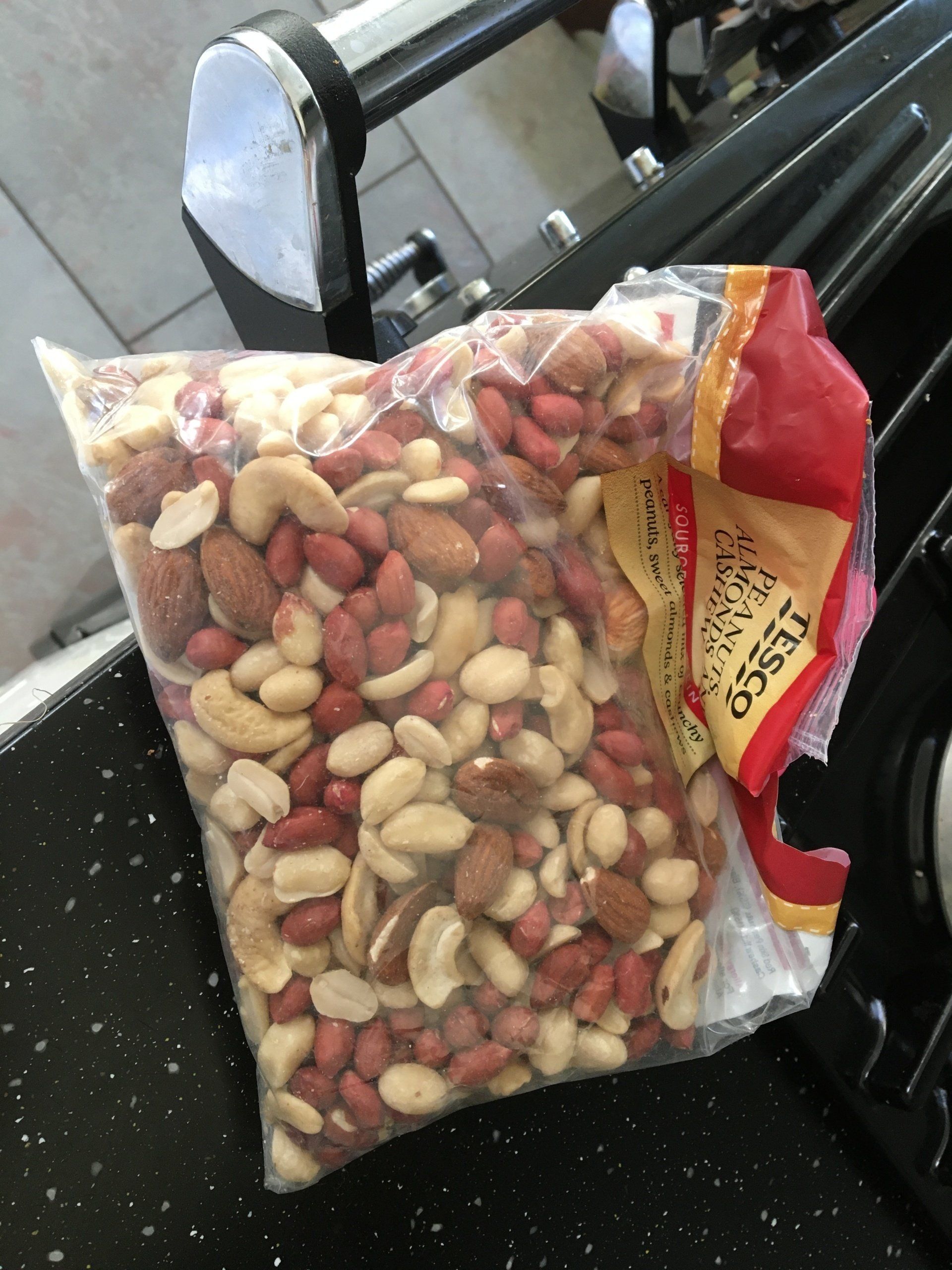 CHEF’s TIP – How to liven up your old nuts!