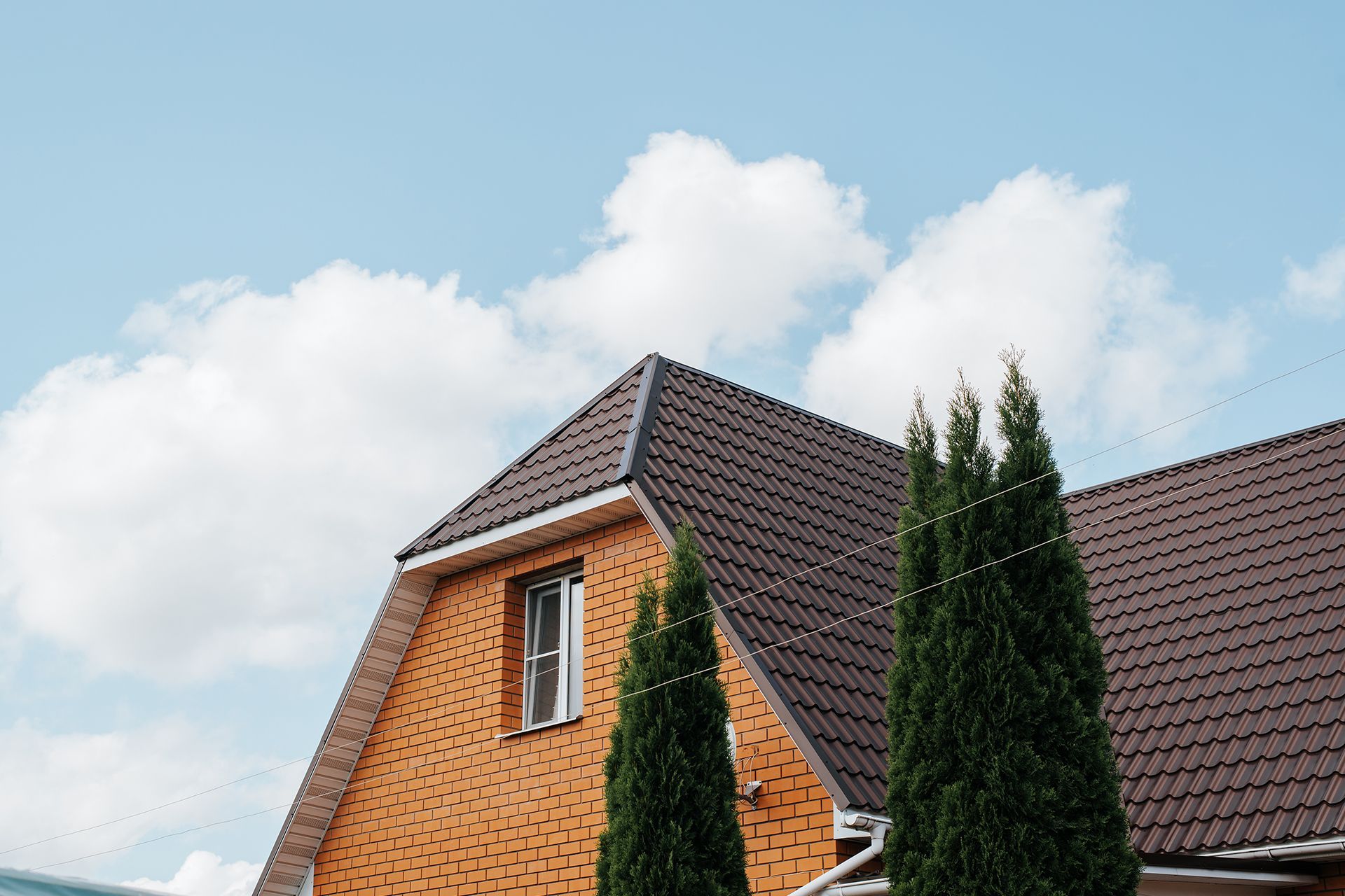 Steep Slope Roofing Tips: Build a Strong & Beautiful Roof