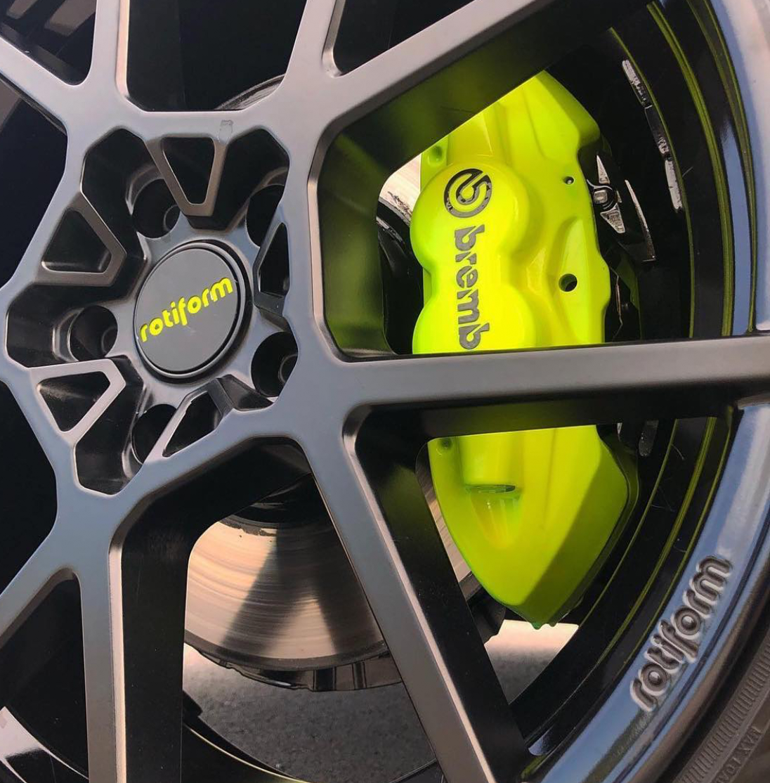 Brake Caliper Gallery | Premier Color and Wheels LLC