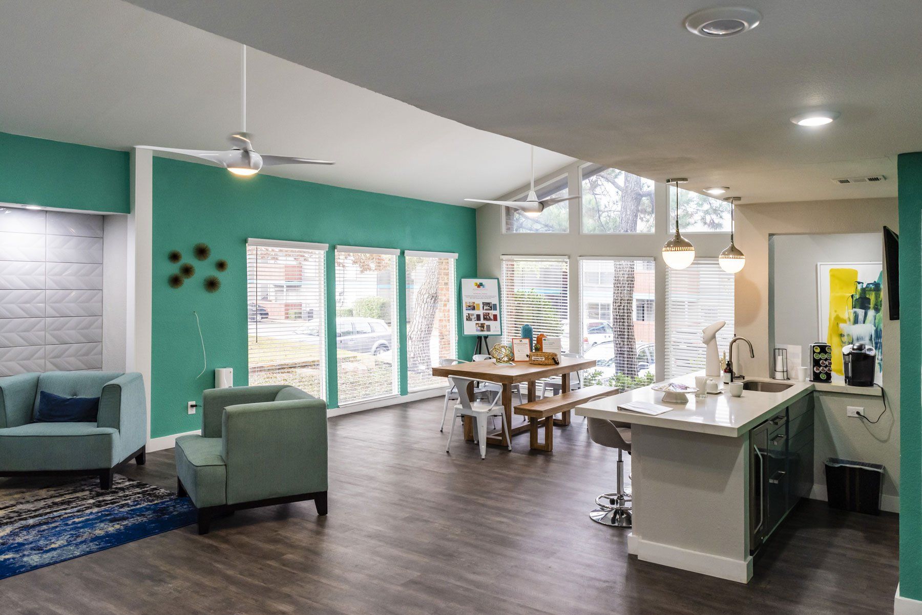 WELCOME HOME | 2121 APARTMENTS