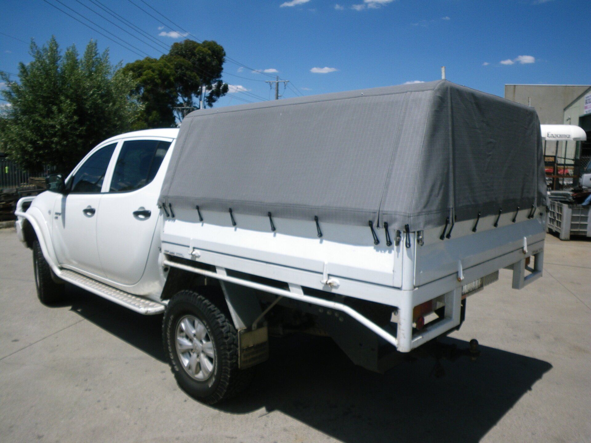 4WD Canopy Upholster in Albury Wodonga | Universal Upholstery