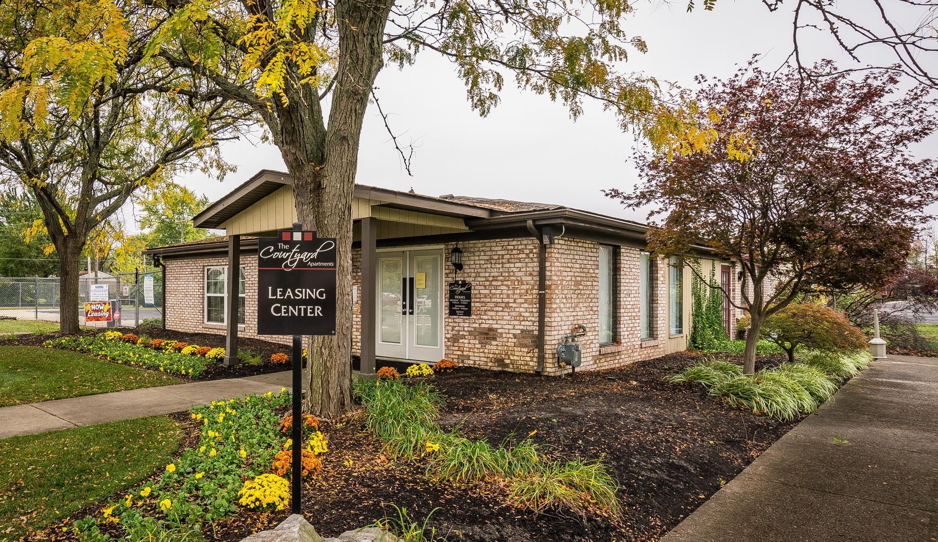 Courtyard Apartments | J+G Companies – Property Management in Indiana