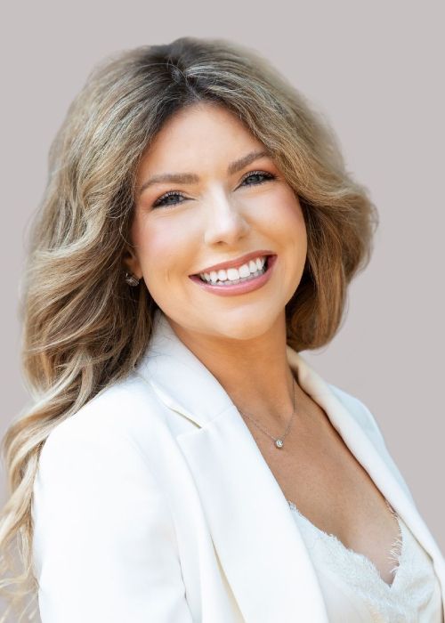 Amy Lowe's Instagram, Twitter & Facebook on IDCrawl