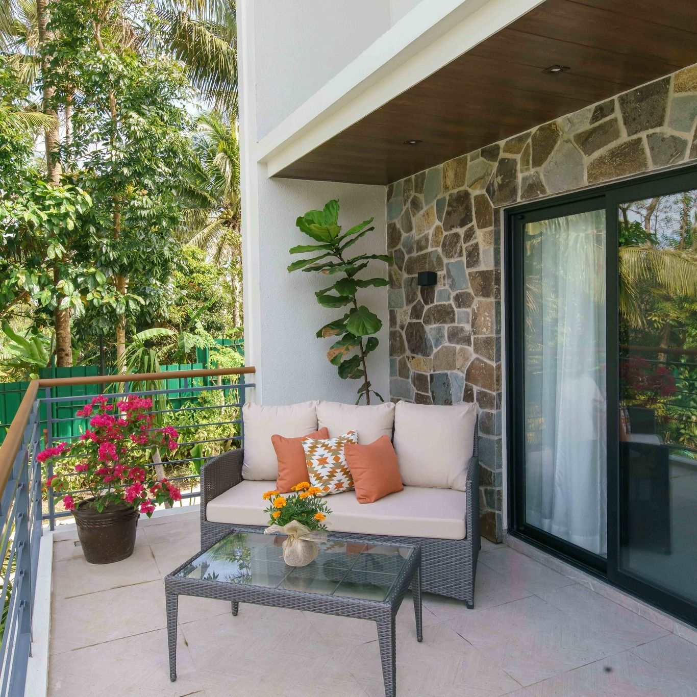 THE HENRY HOTELS AND RESORTS | Philippines