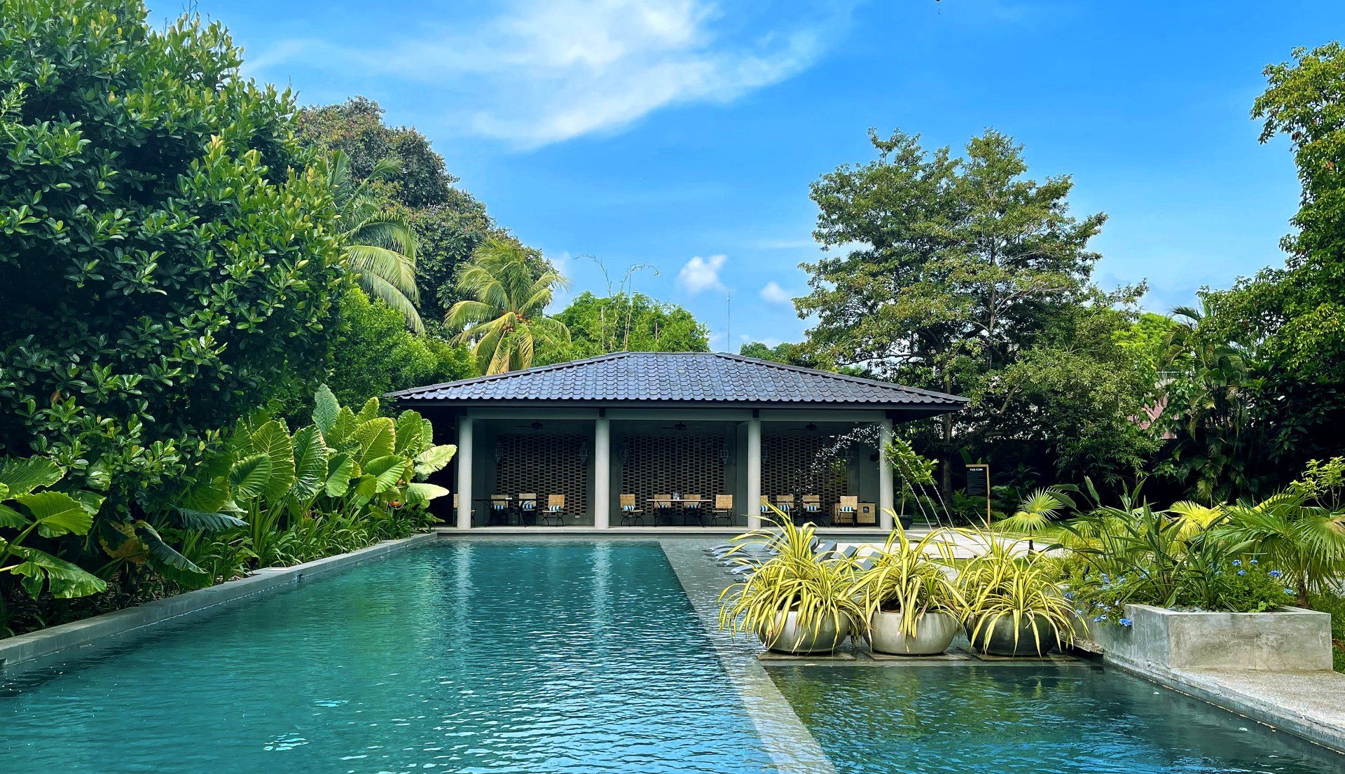 THE HENRY HOTELS AND RESORT | Philippines