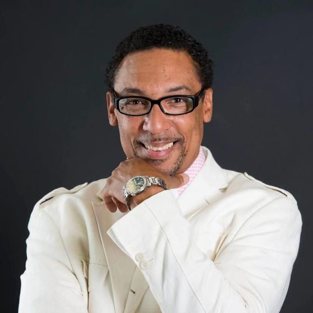 Mindy Robertson's Instagram, Twitter & Facebook on IDCrawl