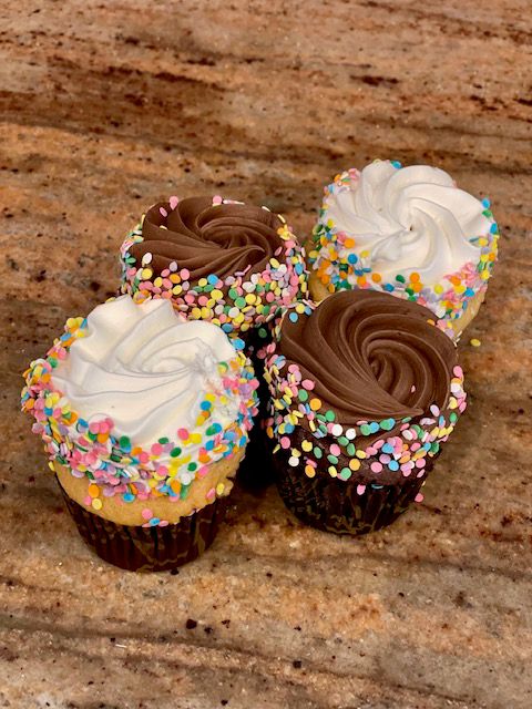 Alpine Pastry Shoppe - Long Island Custom Bakery, Cakes, Pastries ...