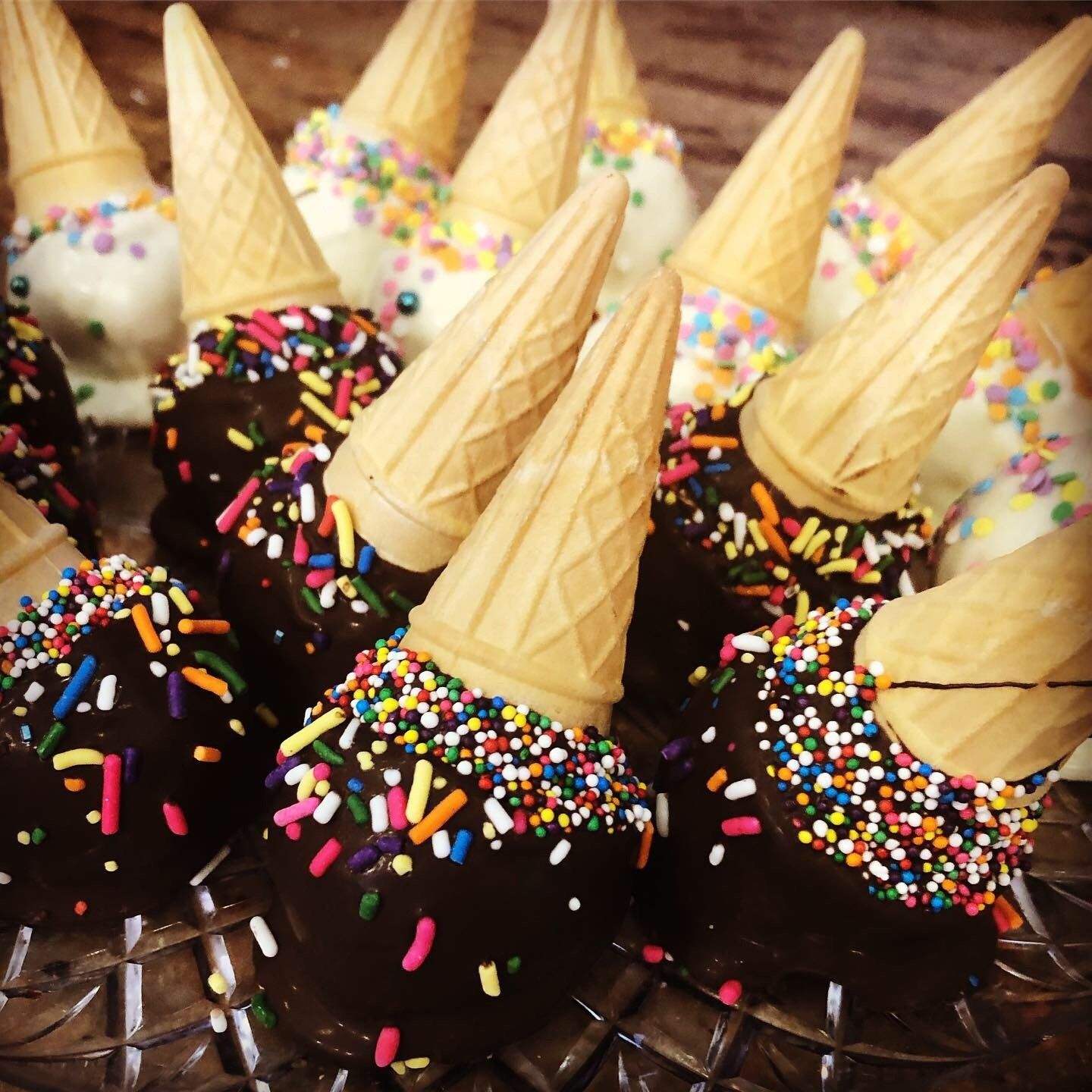 Alpine Pastry Shoppe - Long Island Custom Bakery, Cakes, Pastries ...