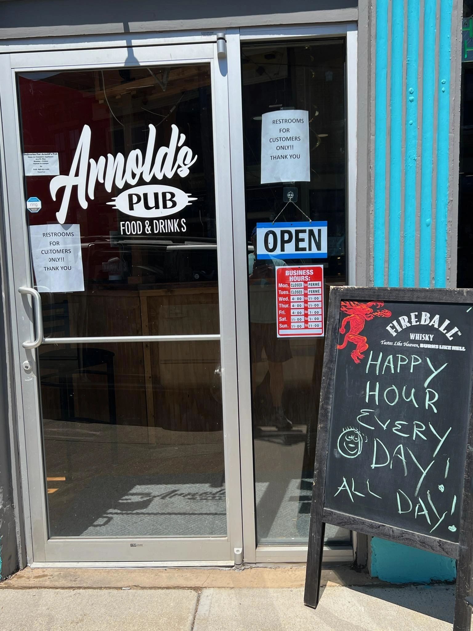Arnold's Pub | Covington's Freshest Casual Hangout Spot