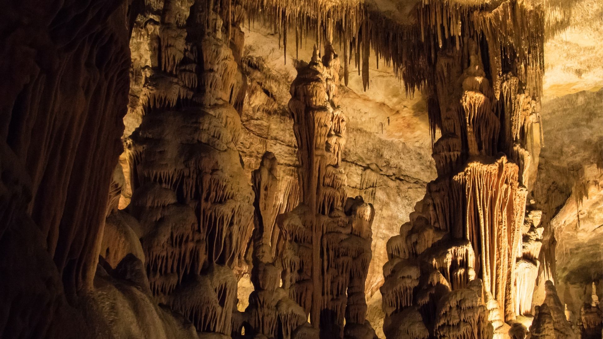 Why are stalactites that shape?