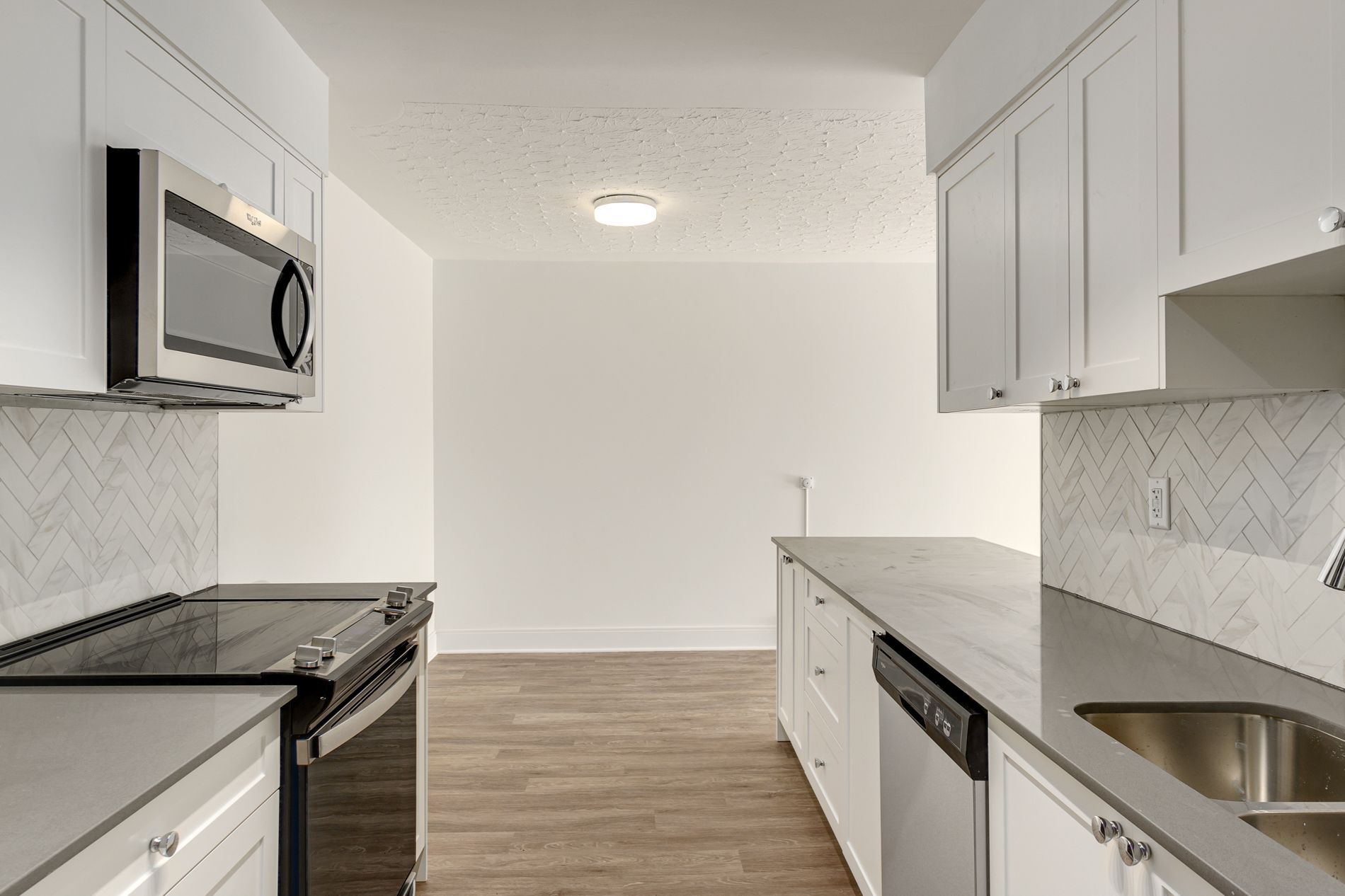 Fraser Tolmie Apartments - Gallery