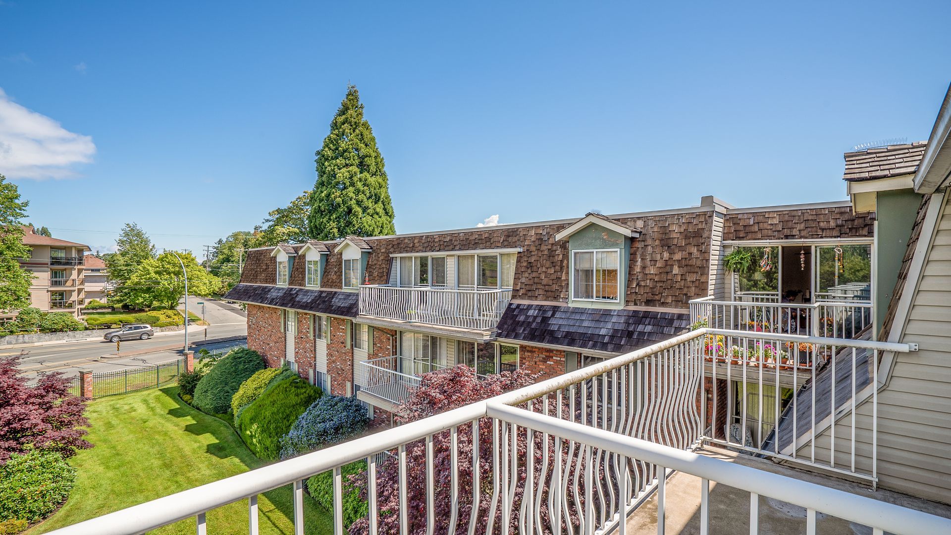 Fraser Tolmie Apartments - Gallery