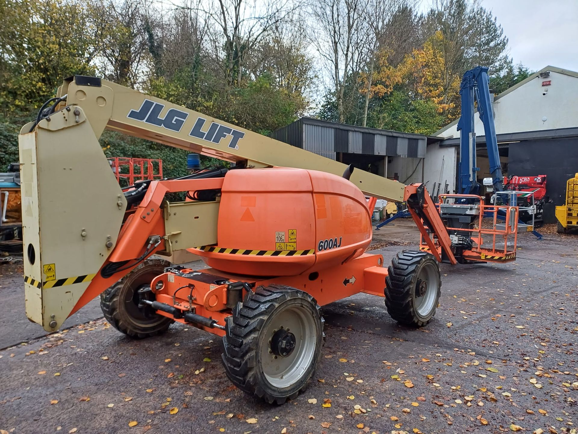 Gallery | Used Powered Access and Scissor Lift Machines at Euracess