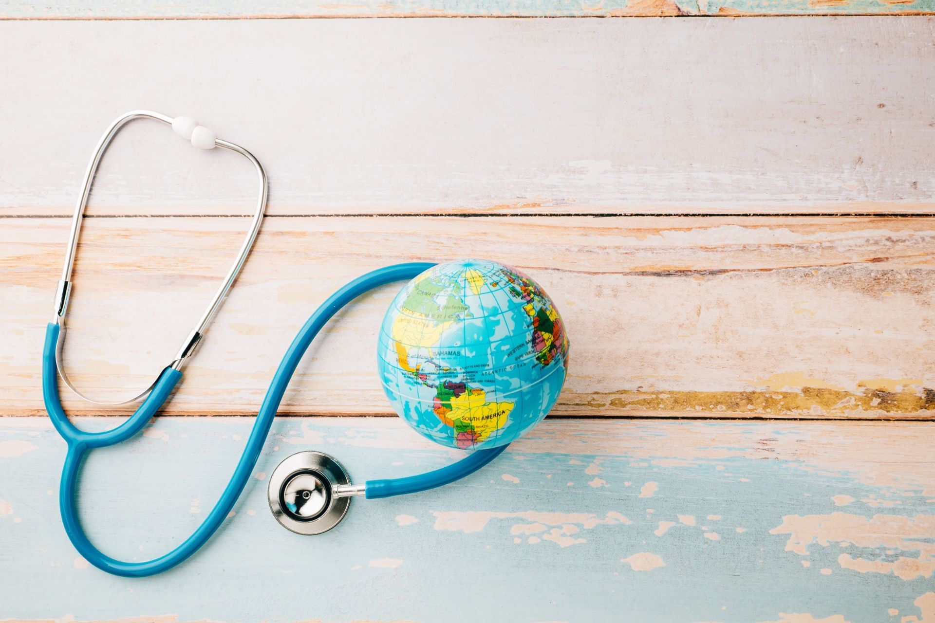 International Health Insurance vs Travel Insurance: A Comparison