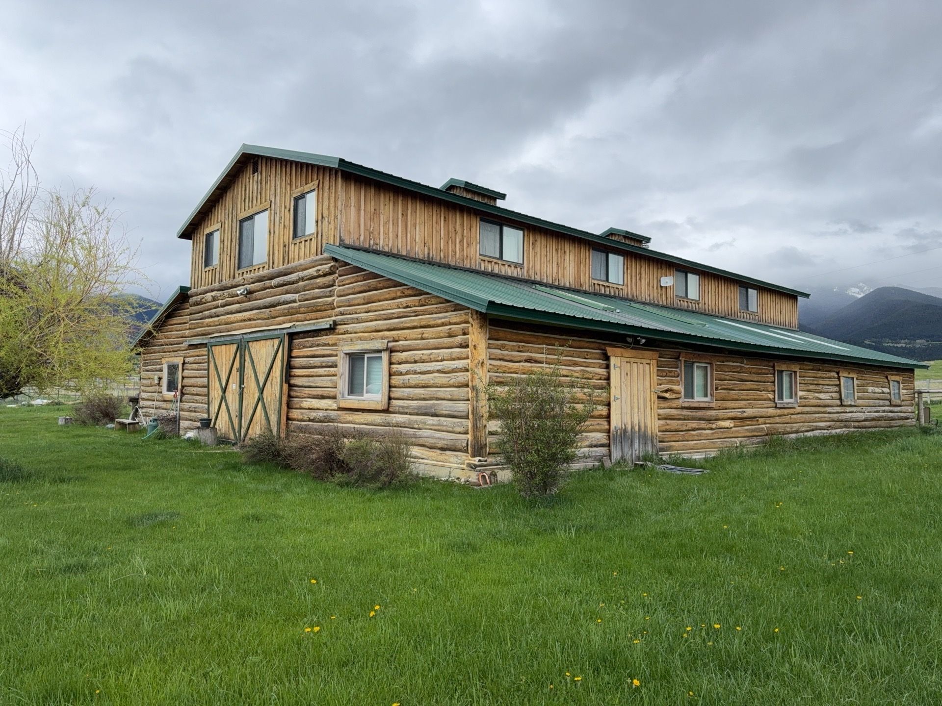 Chinking vs. Caulking What's the Difference and Why It Matters in Montana