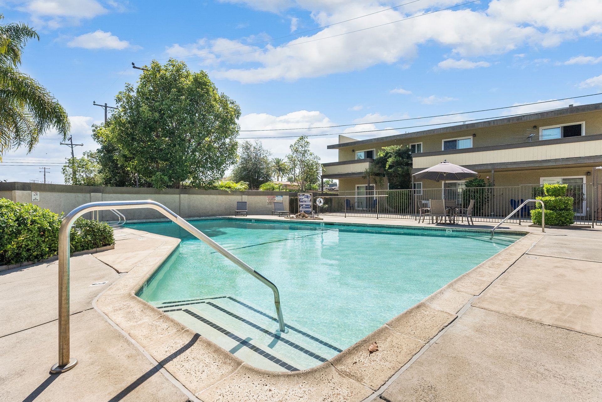 Amenities | Westside Apartments | Costa Mesa, CA