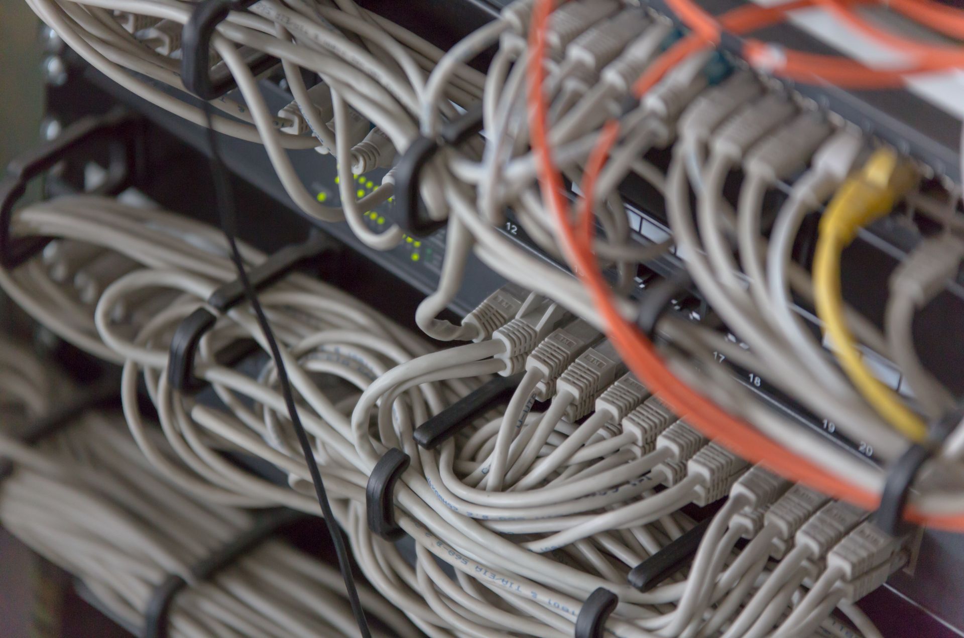 Overmolded vs Non-Overmolded Cable Assemblies | Custom Solutions | Meritec