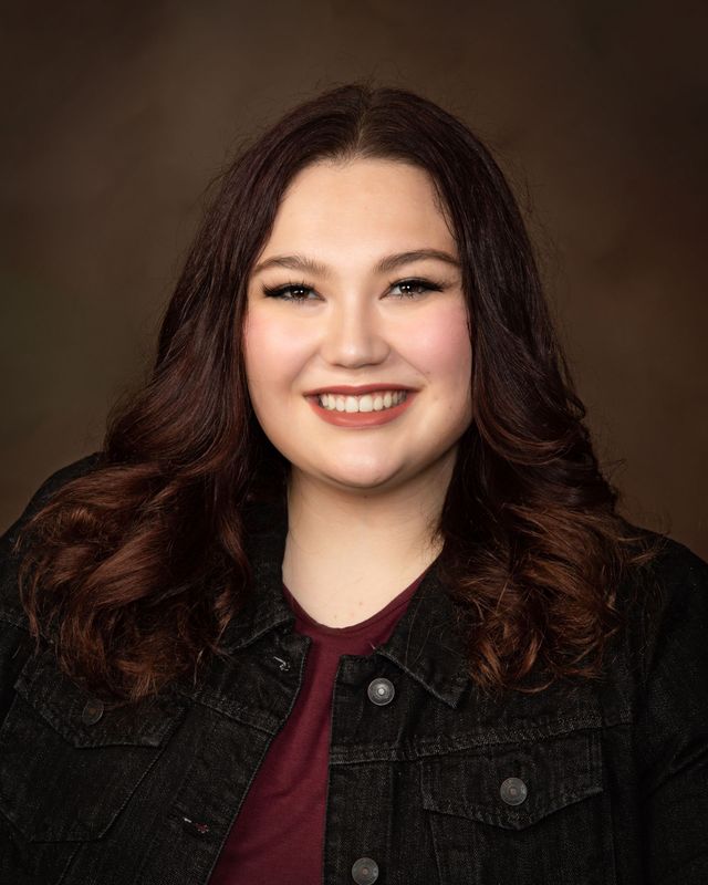 Julie Gavin's Instagram, Twitter & Facebook on IDCrawl