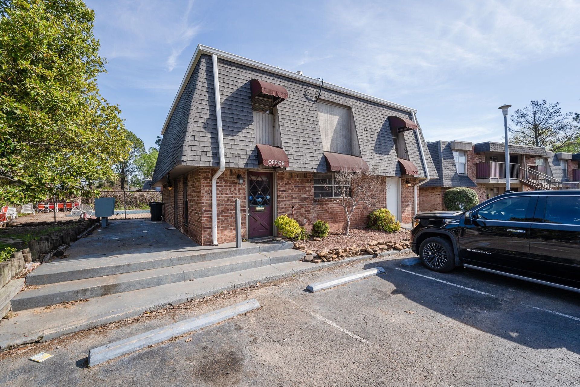 Arkansas and Oklahoma Rentals - Belle Point Cap