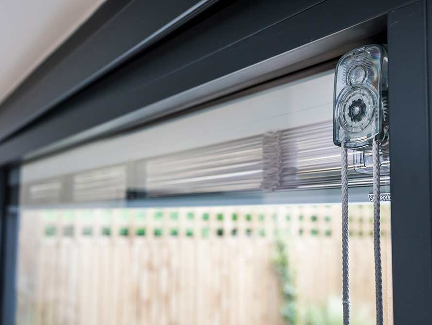 ScreenLine | Uni-Blinds in Glass | Stylish Hassle-Free Blinds