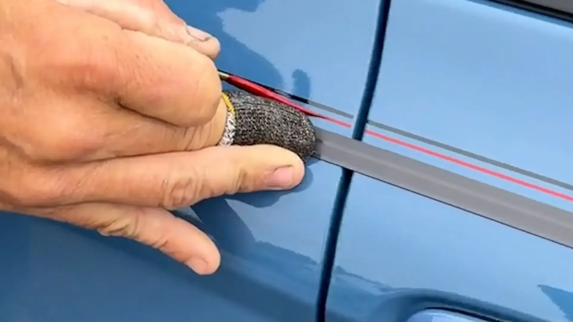 The Art and Precision of Pin-Striping: Customizing Your Ride with Style