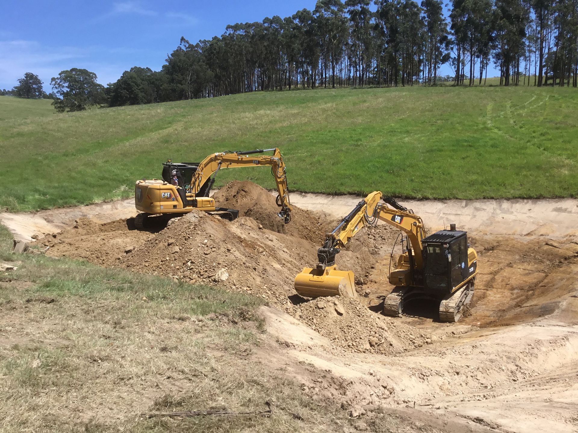 S M & A J Gilbert Earthmoving | Earthmoving Services in Taree
