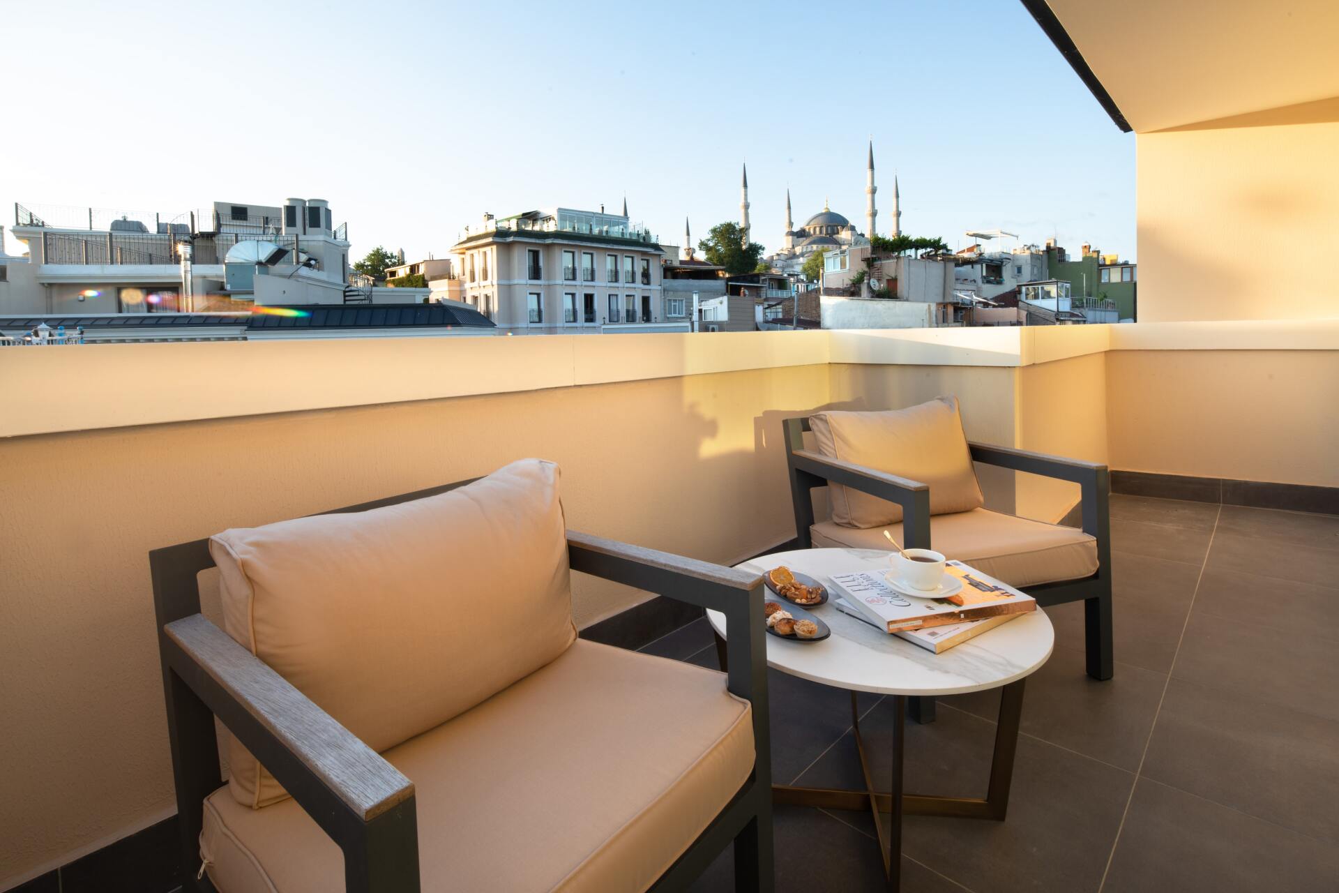 Mula Hotel | Best View - Ideal Room - Happy Customer