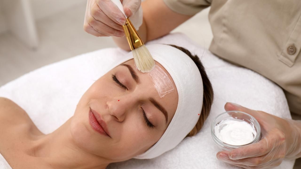 Medical vs. Spa Facial: Which One is Right for You?