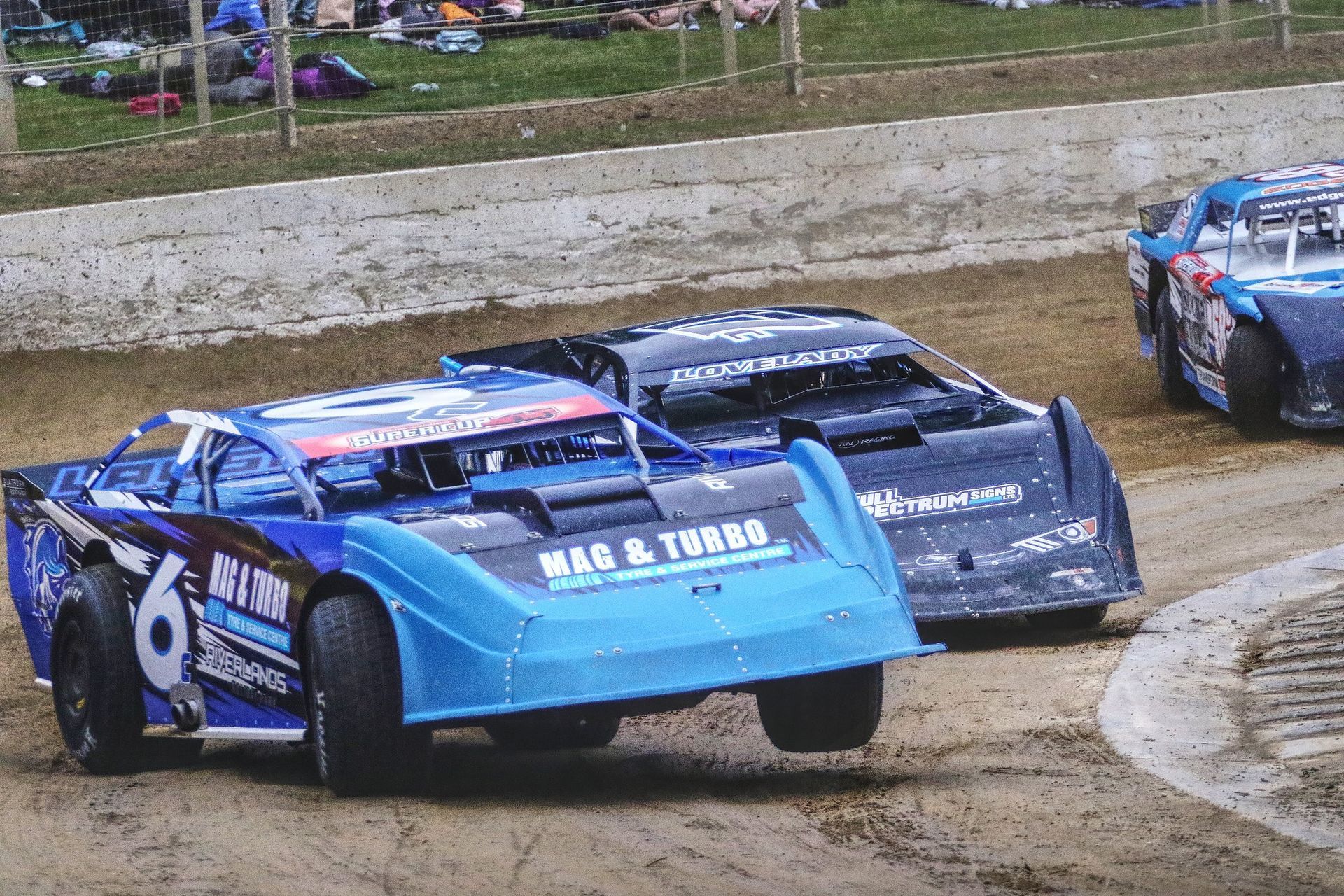 Follow our Race Dates & Never Miss a Show!