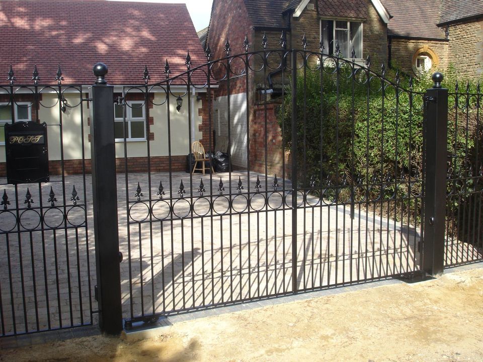 Estate gates | Regent Wrought Iron Ltd