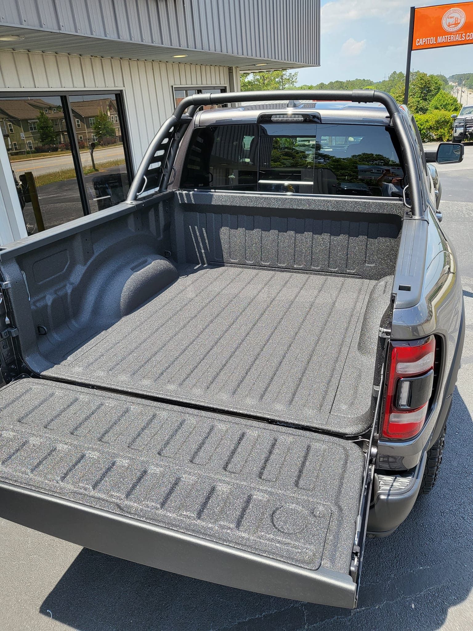 Top 10 Benefits of Using Spray-On Bed Liners for Your Truck