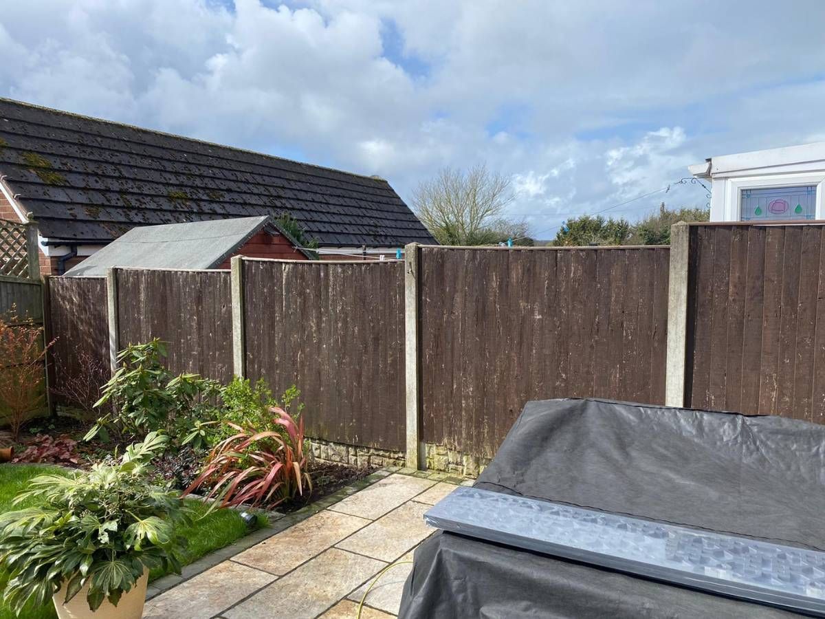 Composite Fencing - panels, plastic & UPVC fencing, Nottingham