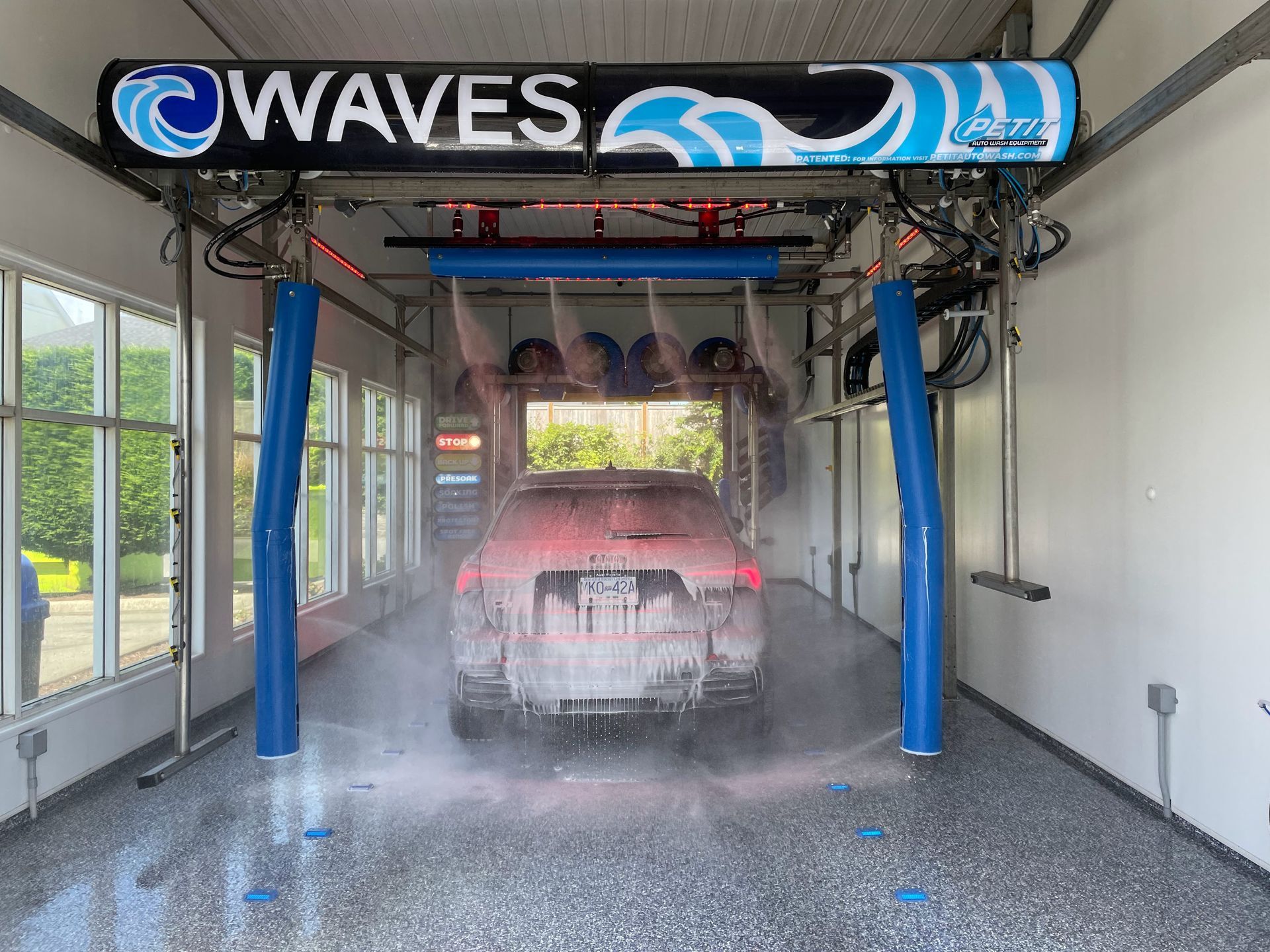 WAVES Touchfree Car Wash