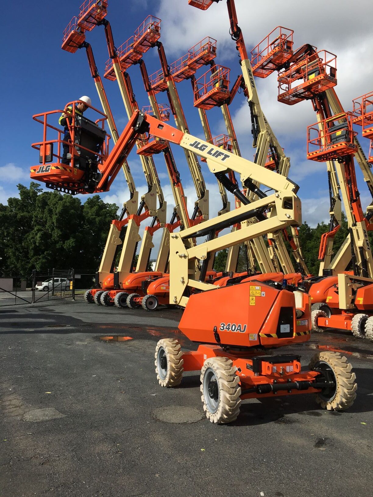 EWP ( Elevating Work Platform ) Training For Scissorlifts / Boomlifts ...