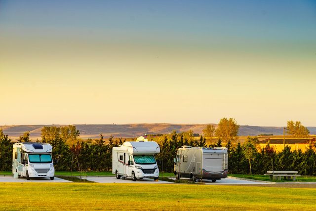 The Pros And Cons Of Living In An Rv Traveling Around Countryside