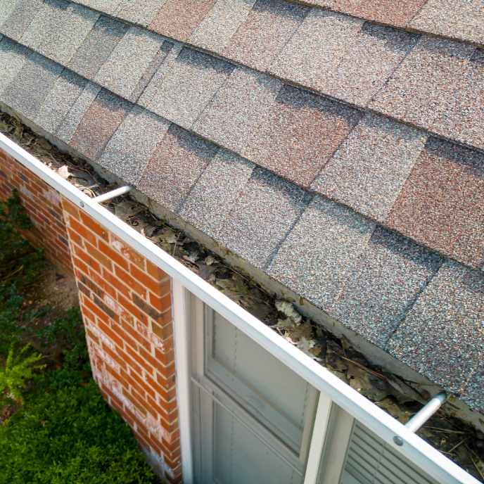 5 Reasons Why Gutters Without Maintenance Cost More in the Long Run