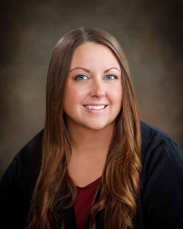 Elizabeth Jacobson's Instagram, Twitter & Facebook on IDCrawl