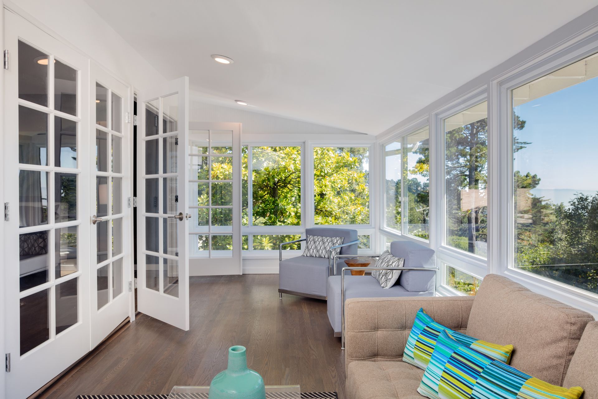 How To Clean Sunroom Windows, Walls, Doors & Floors