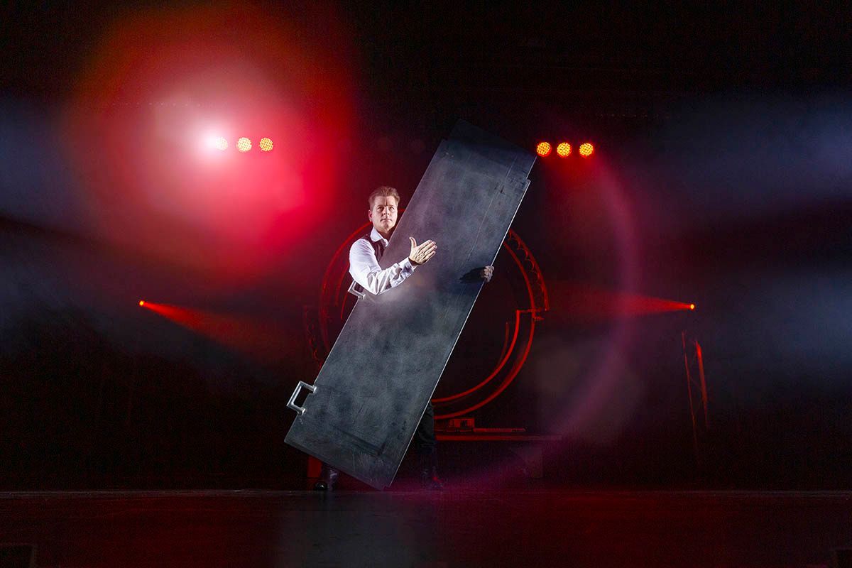 Wild Magic Photo Gallery | Greg Frewin Theatrical Centre