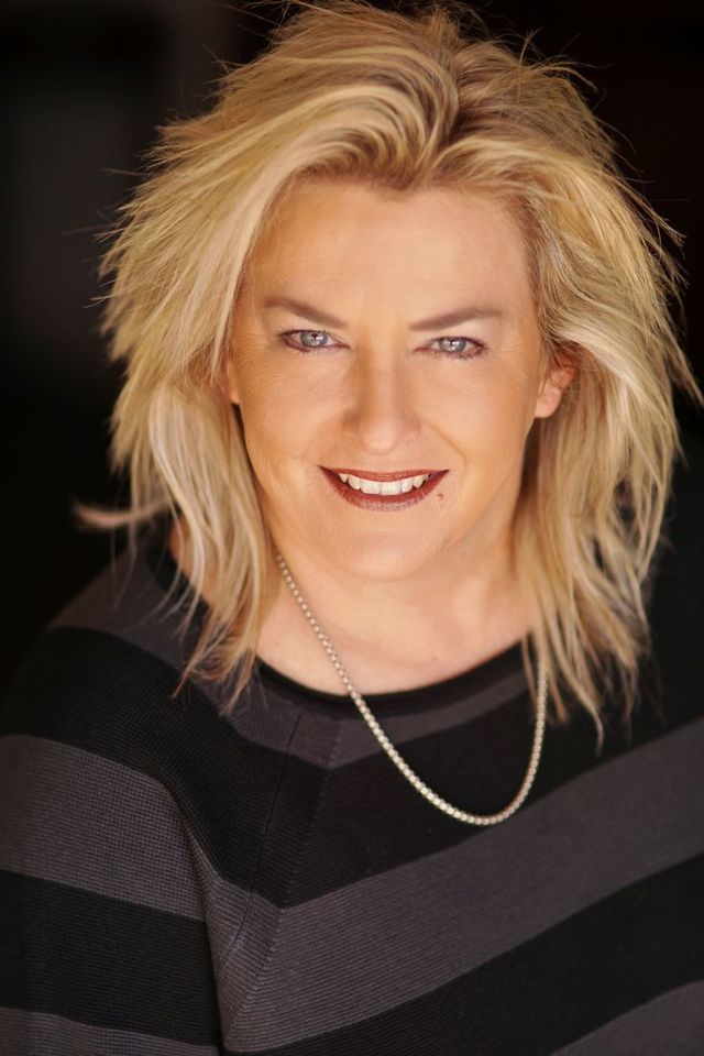 Tracey Burdette's Instagram, Twitter & Facebook on IDCrawl