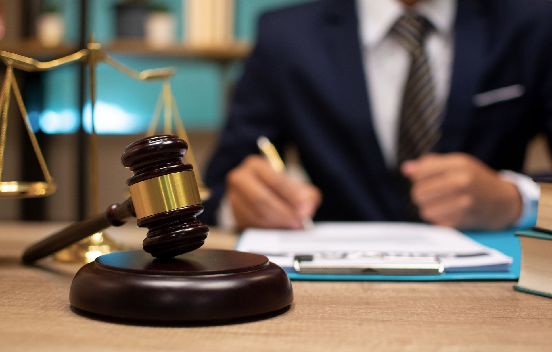 7 Key Reasons to Hire a Lawyer During Divorce | Allan Brandon Tise ...