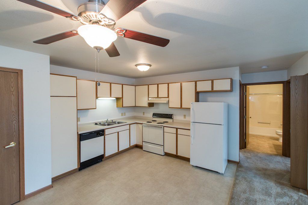 Stoneridge Apartments - Diamond Property Management