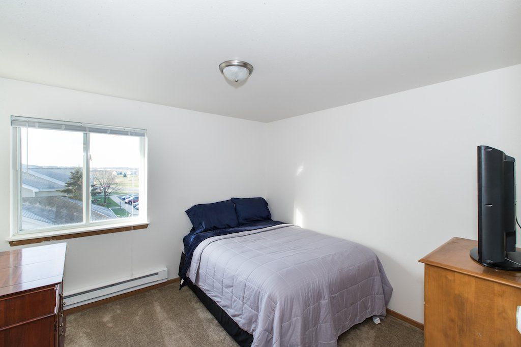 Chestnut Ridge Apartments - Diamond Property Management