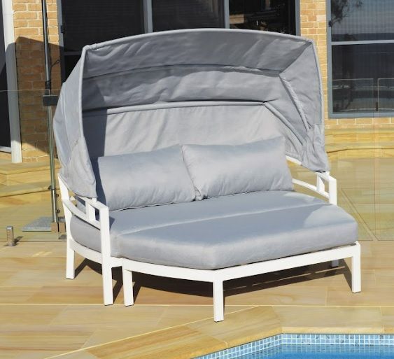 The Outdoor Scene - Adelaide