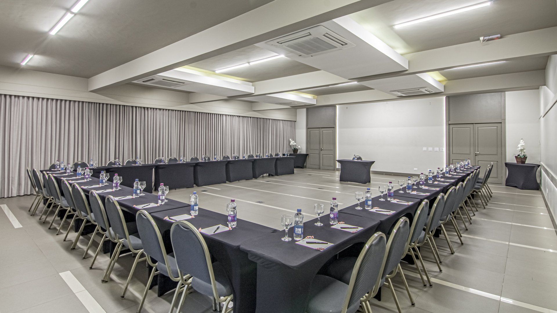 Eventos | Hotel Deville Express Cascavel | Hotéis Deville