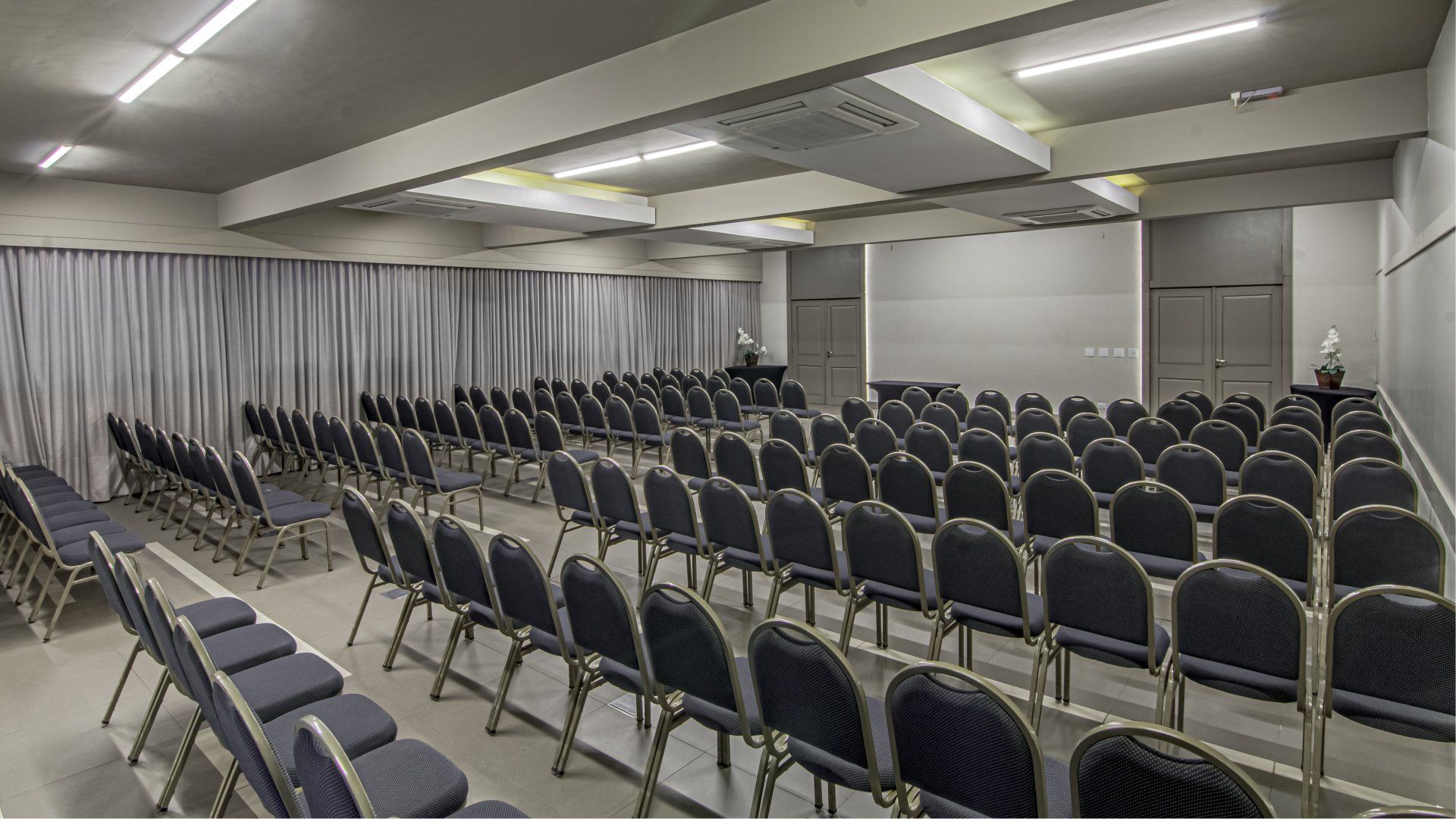 Hotel Deville Express Cascavel | Hotéis Deville