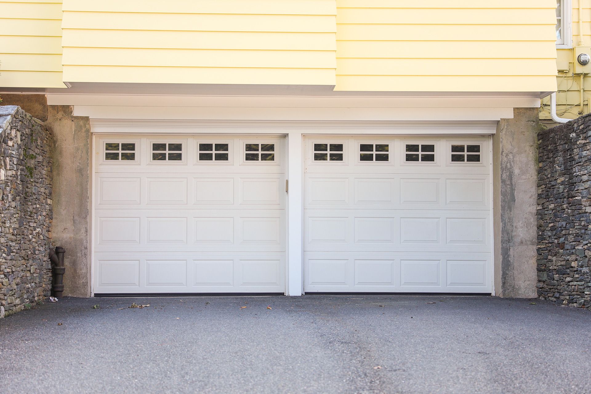 Key Measurements For The Perfect 2-Car Garage door